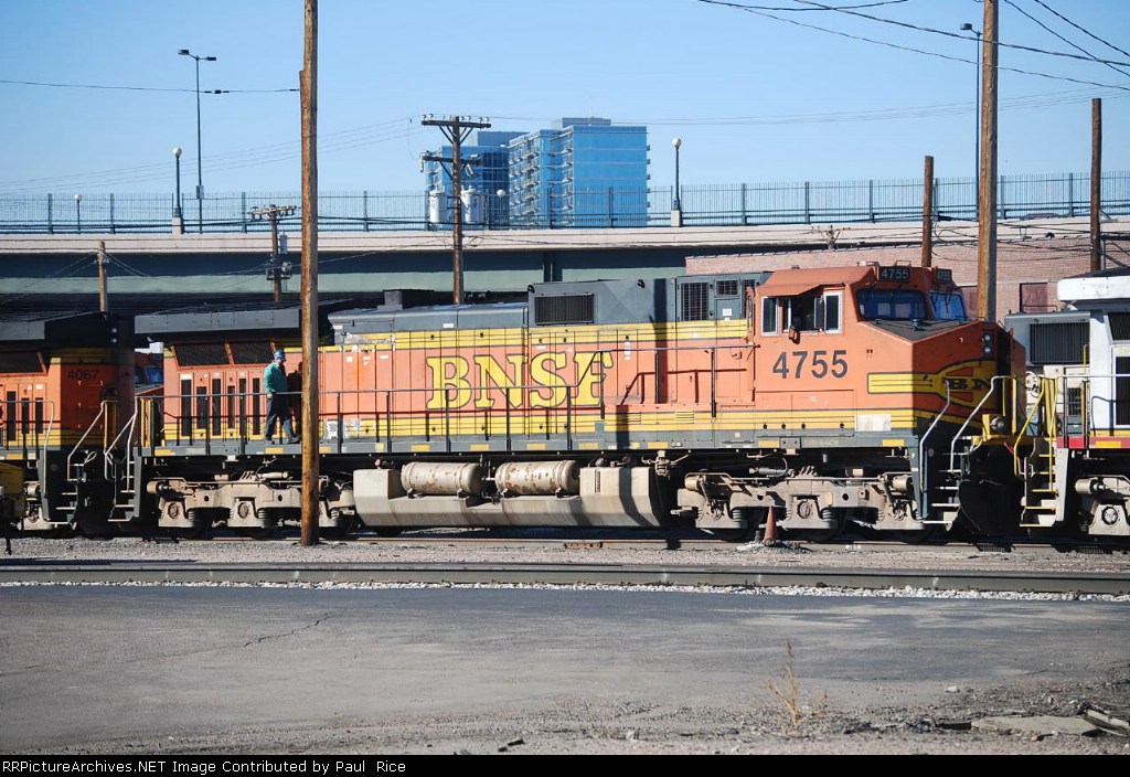 BNSF 4755